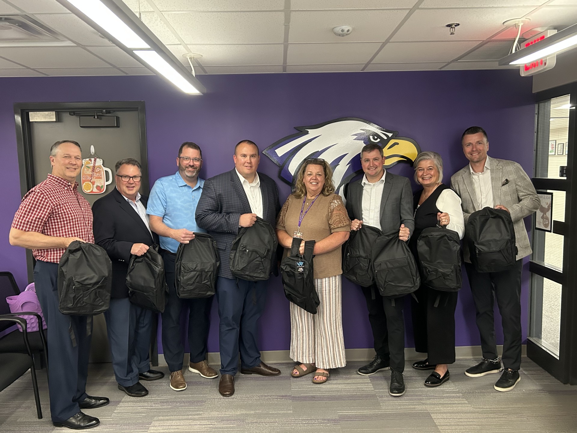 Edward Jones of New Ulm backpacks to Jefferson Elementary | News ...